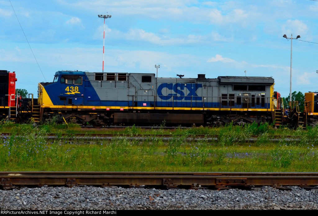 CSX 438